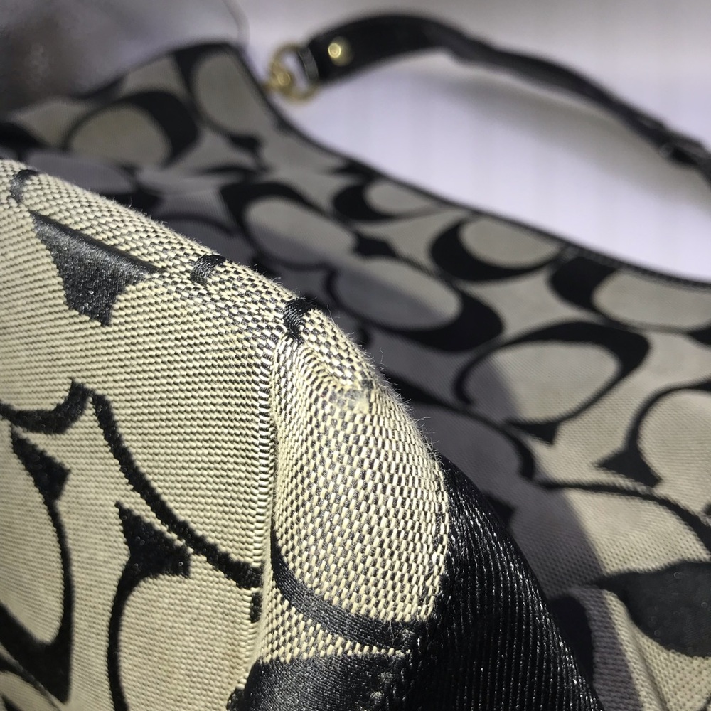 Coach Large Black And Gray Signature Stripe Bucket St… - Gem